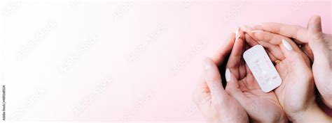 Pregnancy Test Kit Female Hand Hold Positive Pregnant Test With Silk