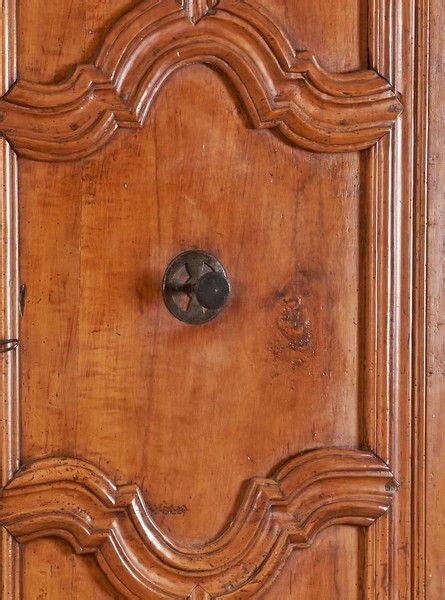 ARMOIRE rectangulaire en bois fruitier à corniche