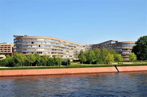 Zwei Tote In Der Bundesschlange Bz Die Stimme Berlins