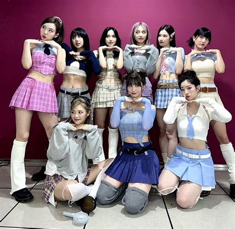 트와이스 기부요정 등극…데뷔 7주년 맞아 원스 화력 활활