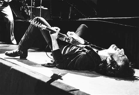 23 Iconic Pictures Of Rock N Rolls Greatest Performers