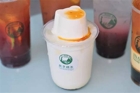 飲拿創茶｜濃郁奶酪加黑糖初鹿鮮乳！超人氣打卡飲料！口感層次升級！松山飲料推薦、松山手搖推薦、松山外送推薦、松山外帶推薦、民生飲料推薦、民生手搖
