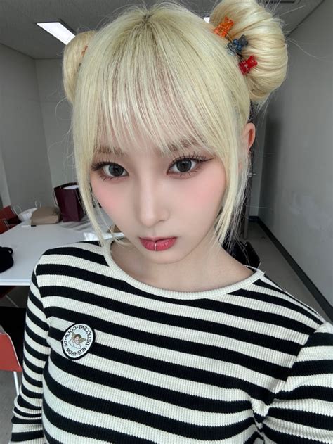 Chowon Ichillin Selcas Korean Dreams Girls On Tumblr