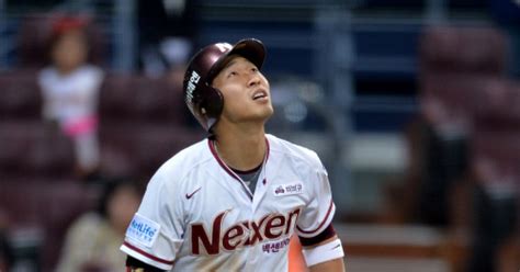 싸이클링히트 도전 고종욱 8회말 마지막 타석떴네 Ss포토