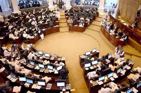 عمران خان کی منگل کو خیبرپختونخوا اسمبلی تحلیل کرنے کی ہدایت