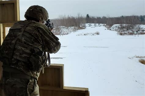 The Armys Realistic New Rifle Qualification We Are The Mighty