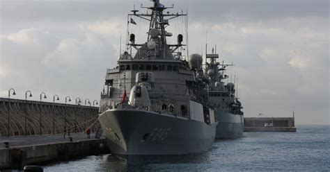 Barcos En Málaga Las Fragatas Tcg Oruçreis Y Schleswig Holstein