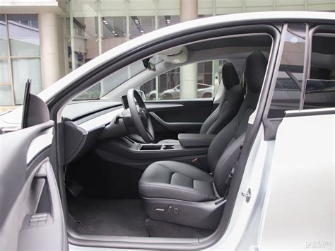 珍珠白model Y驾乘空间空间图片model Y 2023款 后轮驱动版7866023太平洋汽车网