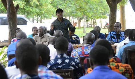 Dc Simalenga Aagiza Wazazi Wanaoshawishi Utoro Kuchukuliwa Hatua Itv Independent Television