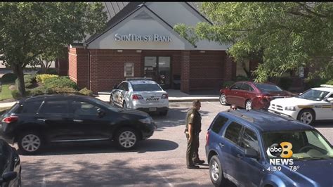 Police Looking For Suspect In Monday Afternoon Bank Robbery In Chesterfield