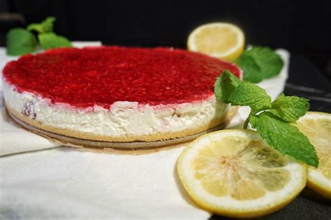 No Bake Raspberry Cheesecake