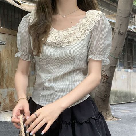 당일발송레이스 더블 네크라인 퍼프 슬리브 블라우스 Ol솔바이미1881 에이블리