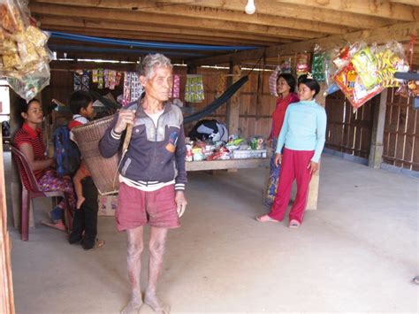 ជនជាតិភាគតិច ខេត្តរតនគិរី ទម្លាប់ ពិសារ ទឹកអូរ ធម្មជាតិ ខណៈ ទឹក មាន