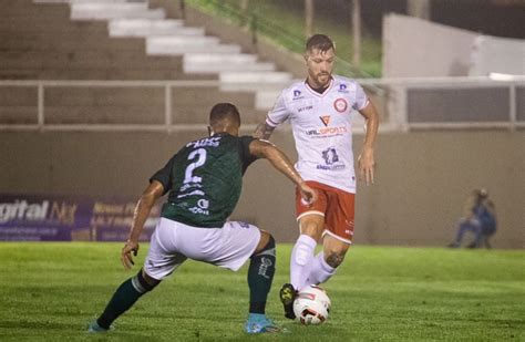 Tombense se impõe contra a Caldense e vence a primeira no Campeonato