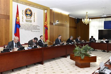 Зөвлөлдөх санал асуулгын хоёрдугаар шатанд оролцогчдод мэдээлэл өгөх эрдэмтэн судлаачдыг санал