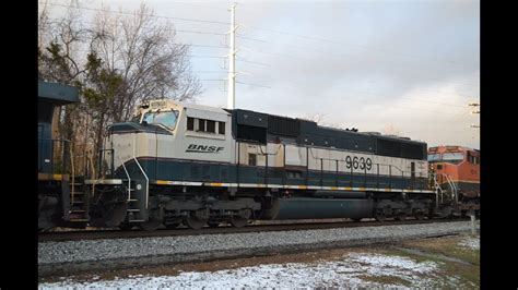 Csx Q410 And Q409 With A Rare Bnsf Lashup Sd70mac And H1 Dash9 Youtube