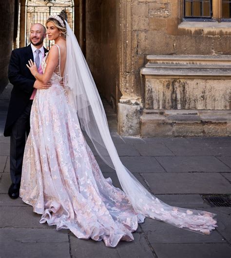 Sassi Holford Wedding Dress Save 41 Stillwhite