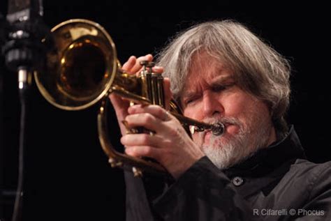 Tom Harrell Cкачать бесплатно в Mp3 слушать музыку онлайн на портале