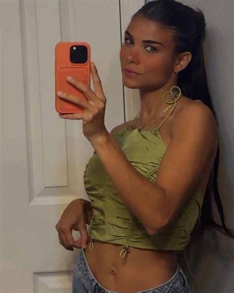 Cecilia Carrillo Hecnerycarrillo • Instagram Photos And Videos