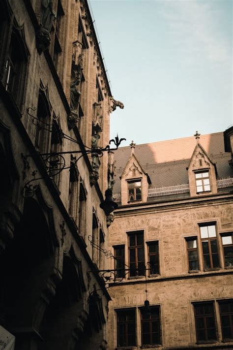 게이트 고딕 양식의 건축물 독일 랜드마크 수직 쐈어 엘츠 성 역사적 중세의 지역 랜드마크에 관한 무료 스톡 사진