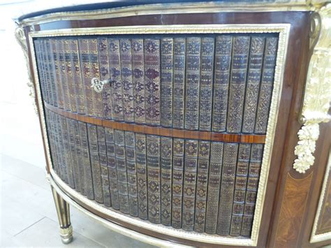 Commode d époque Louis XVI estampillée Leleu XVIIIe siècle N 114556