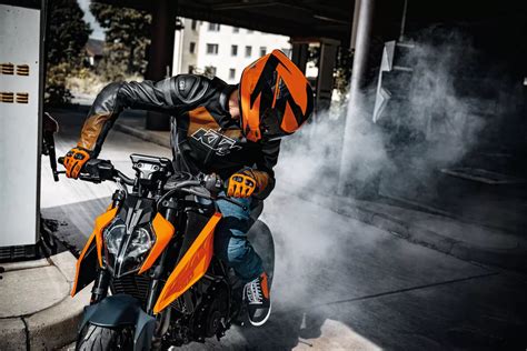 Nuove Moto Naked KTM DUKE E