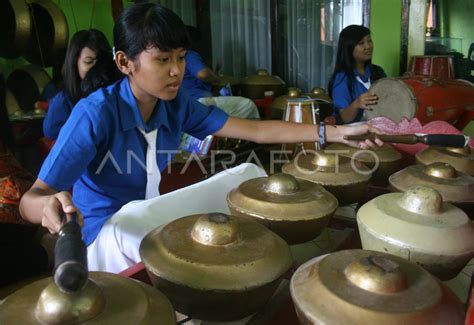 Belajar Gamelan Antara Foto