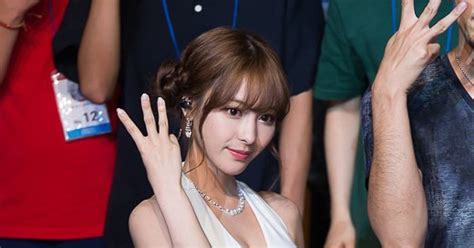 [포토] 모모노기 카나 桃乃木かな 만화책 찢고 나온 미모