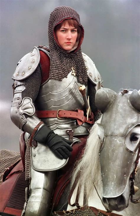 Serious Leelee Scrolller