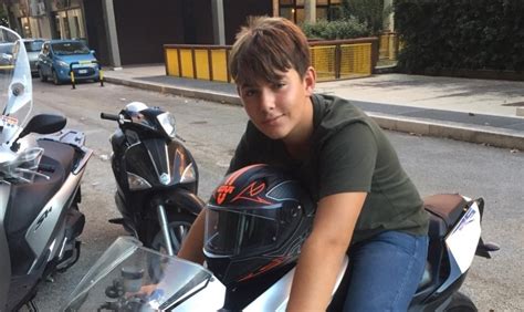 Muore in moto a 17 anni due testimoni hanno visto tutto È caduto a