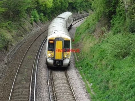 Photo Class 375 Unit No 375911 Departing Maidstone East £120 Picclick Uk