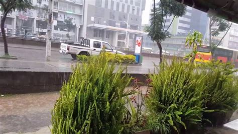 የሀገር ቤት ክረምት የናፈቃችሁ በአዲስ አበባ ይህን ይመስላል 👍 Please Subscribe Youtube