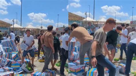 Viral Video Warga Israel Menginjak Injak Ratusan Kardus Mie Instan Indonesia Untuk Bantuan