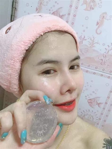 พีออร่าไนท์ ดู แ ล ผิ ว ห น้ า ง่ายๆ และ ง บ น้ อ ย แ