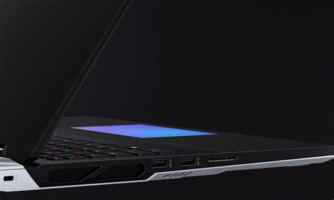 Ноутбук MSI Titan 18 i9 14900HX 64GB 2TB Win11 RTX4080 120Hz A14VHG