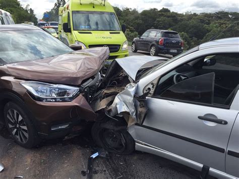 BR três carros se envolvem em acidente na Serra Portal Maratimba Notícias do Sul do