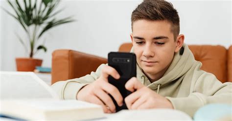 Los Adolescentes Y Los Celulares