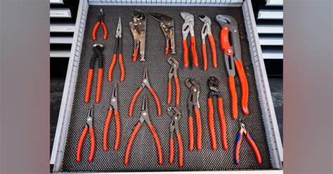 17 Piece Hand Tool Prize Pack Vehicle Service Pros
