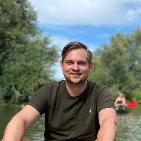 Bart De Vries Email Address And Phone Number Max Ict B V Commercieel Medewerker Binnendienst