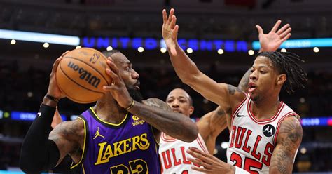Lakers Vs Bulls Final Score Lakers Fall To The Bulls On The Road