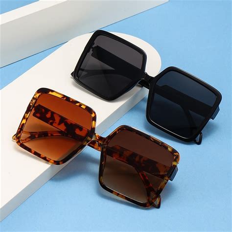 China Customized Chunky Frame Sunglasses Suppliers Manufacturers Factory Wholesale Discount