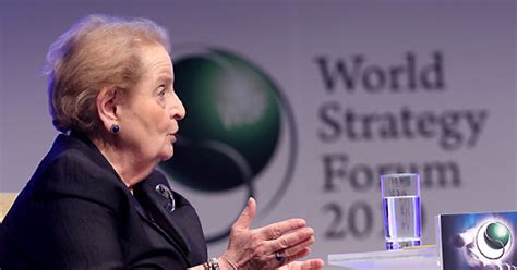 포토 대담하는 매들린 올브라이트