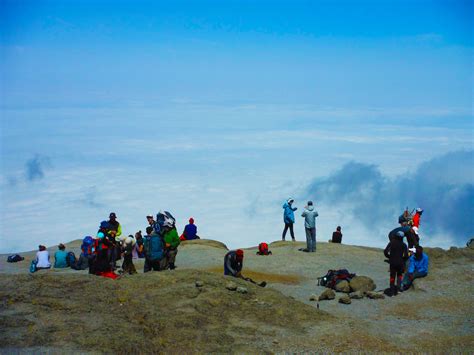 Ascension Du Kilimanjaro Montez Sur Le Toit De Lafrique Globe