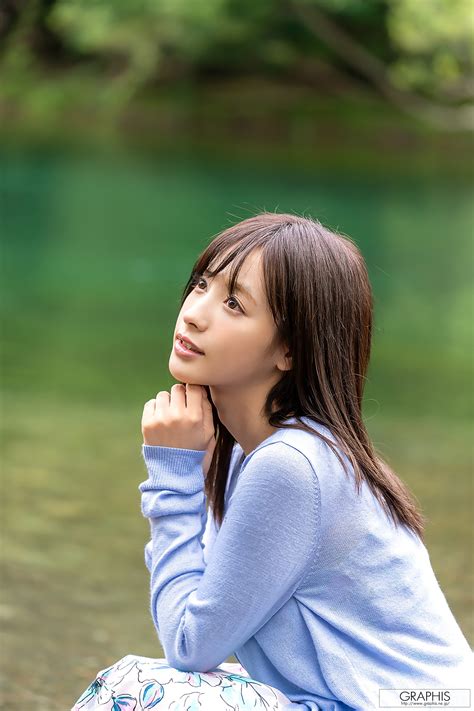 Kana Momonogi 桃乃木かな Graphis Winter Special Sign Vol03 Share