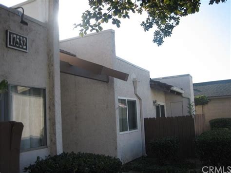 17532 Vandenberg Ln Tustin Ca 92780 Townhome Rentals In Tustin Ca