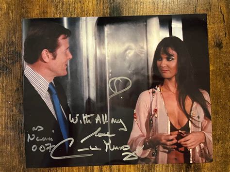 Photo Dédicacée Par Caroline Munro Liparus Club James Bond France