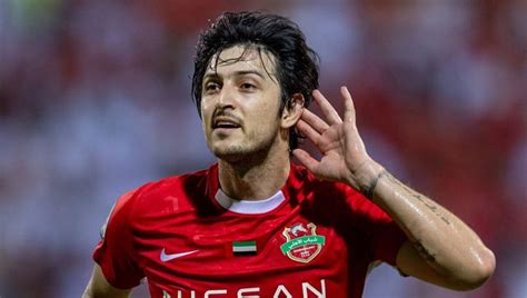 صلح در سالن بوکس؛ آزمون و مربی شارجه آشتی کردند عکس