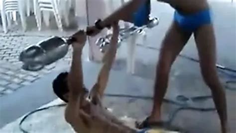 Buen Paquete Sentado Gay Man Porn Xhamster