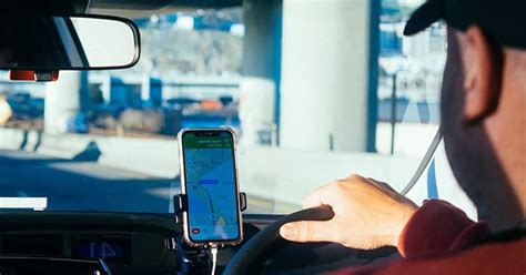 Australian Laws For Using Your Mobile Phone While Driving Allianz
