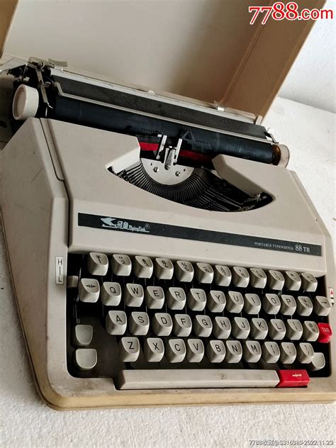 老打自己，品相特别好，使用展示陈设 打字机 7788收藏